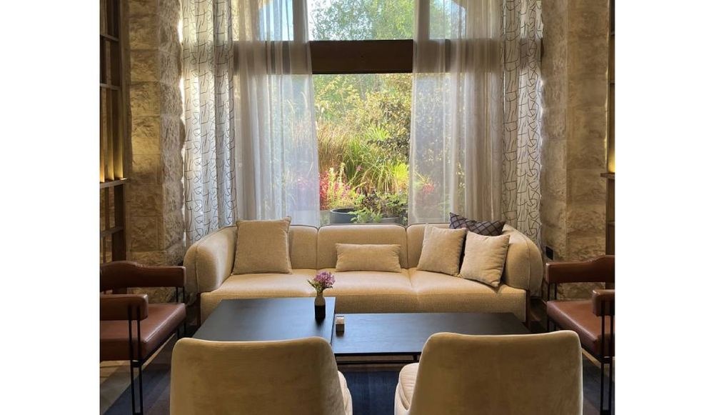 The Lounge Restaurant at Inbal Hotel Jerusalem - iTravelJerusalem